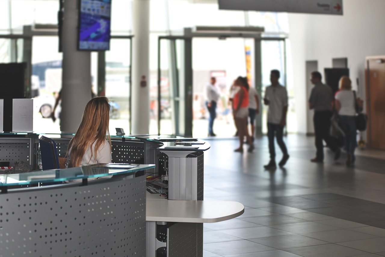 9 Best Visitor Management Systems to Simplify Visitors Check-in Process ...