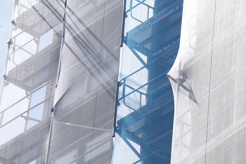 What You Should Know When Going For Tarp Hire? | ArticleCube