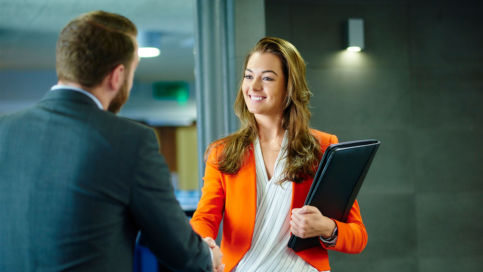 How To Confidently Transition to a New Job | ArticleCube